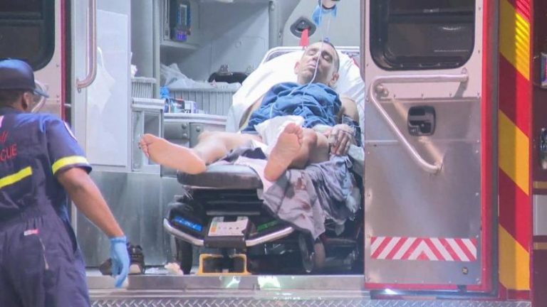 Roban y apuñalan a un hombre en Miami Roban y apuñalan a un hombre en Miami